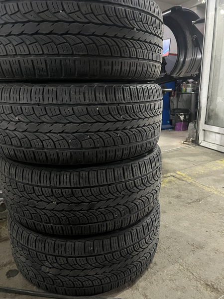 Продается резина DURATURN 245/40/20