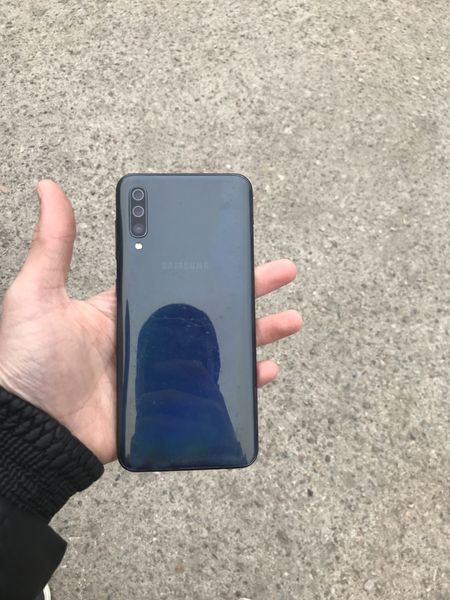 Samsung A50 sotiladi