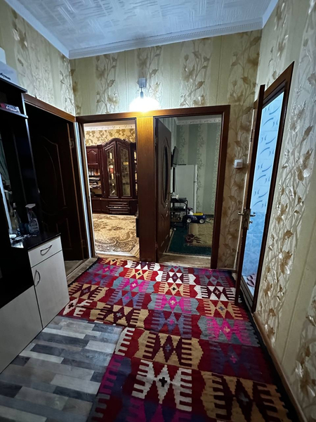 Феруза продаётся квартира 4/2/4