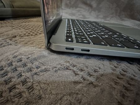 Macbook air M1/ 256/ silver/8gb