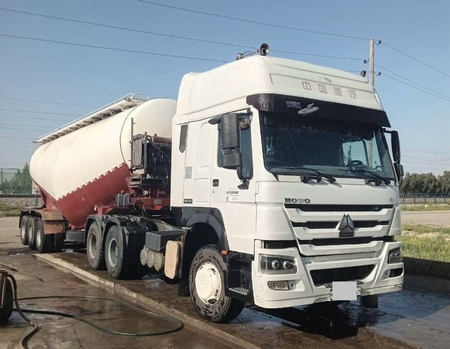 Тягач А6 комплект цементовоз сотилади