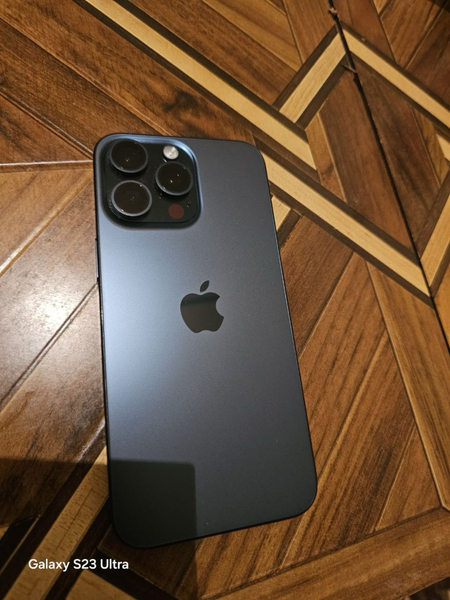 iPhone 15 Pro Max