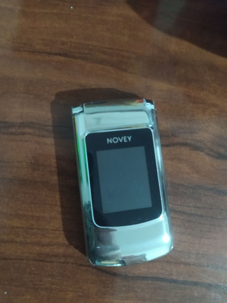 Novey A80R sotiladi