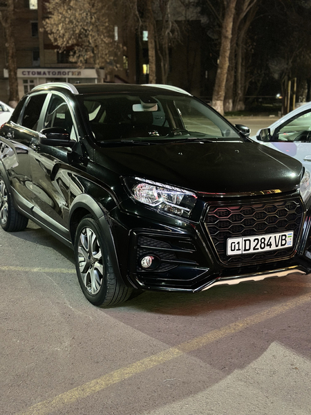 Lada X-Ray cross
