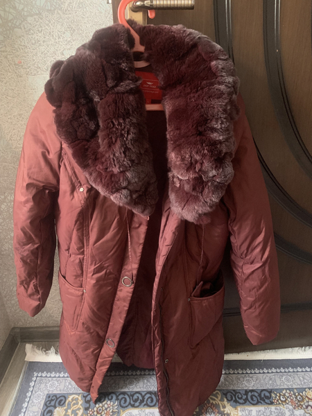 Продам куртку женскую