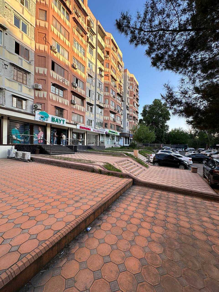 продается нежилое помещение готовый офис Чиланзар-5 ТЦ Парус 77м2