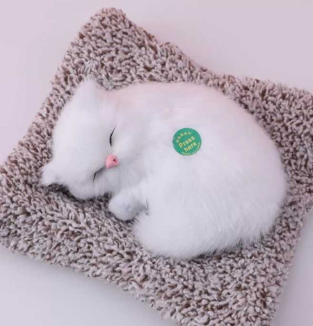Игрушка Котенок на Подушке для Авто