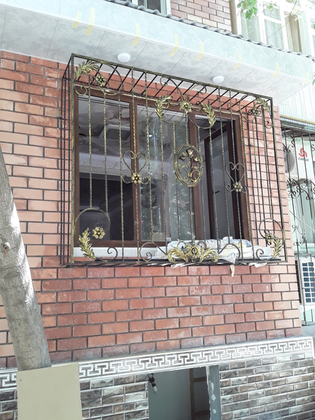 Решетки на окна.