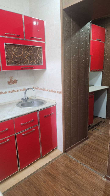 Продажа квартири в учтепинский 13й р-н 3дом 17кв 4/1/5 с подвалом 2х6