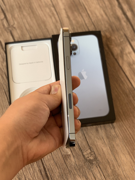 Продается iPhone 13 Pro Max 128 GB Sierra Blue