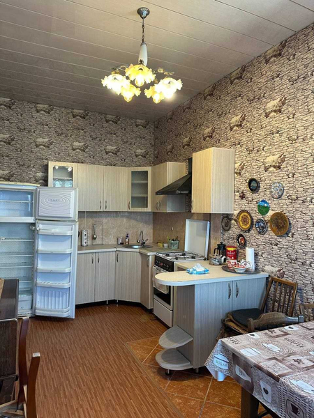 Срочно сдается дом в Яшнабадском районе.