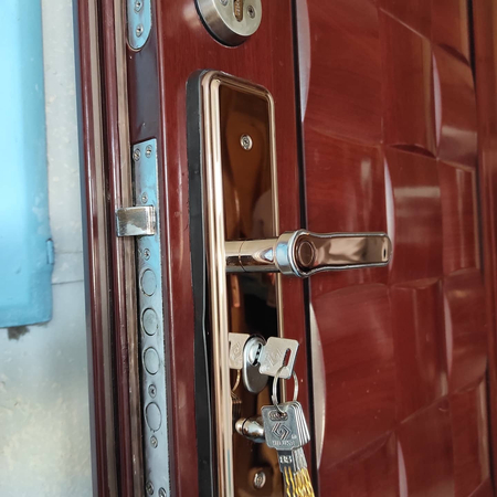 Замки для дверей и установка кодивый замки