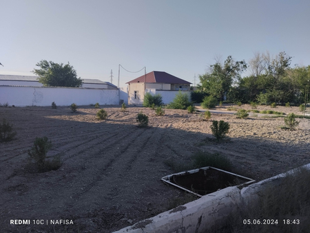 Omborxona va yer sotiladi