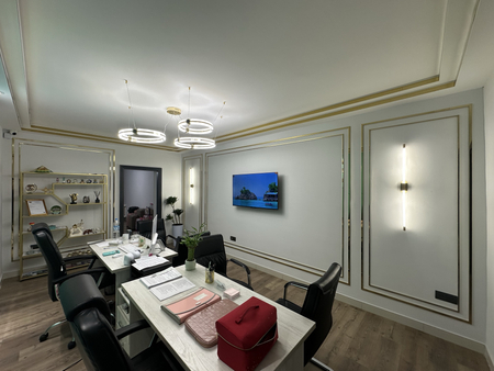 Аренда под офис бутик show-room и т.д. 56кв.м ор:Шахристон метро рядом