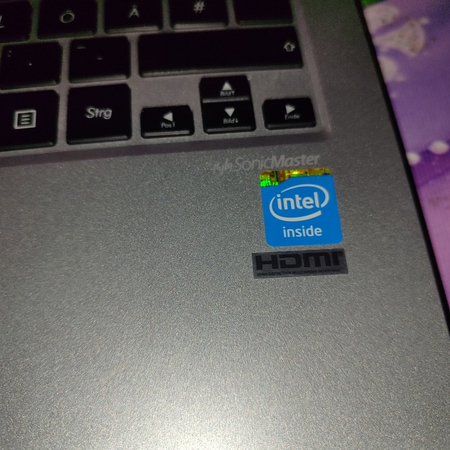 Noutbukcha ASUS Intel inside