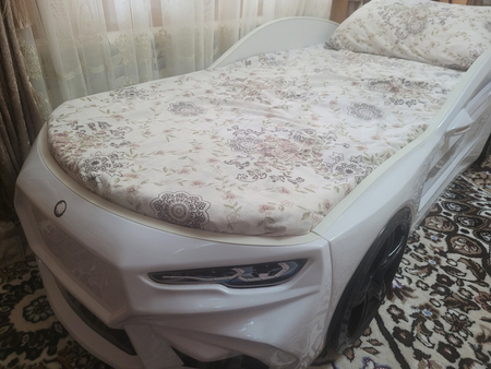 Детская кровать машинка