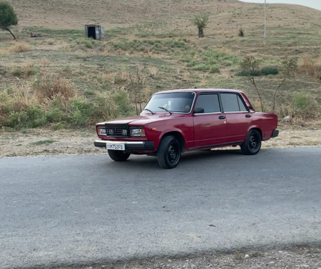Vaz 2107 holati yaxshi tayyor moshina mator hadavoy ishi yoq