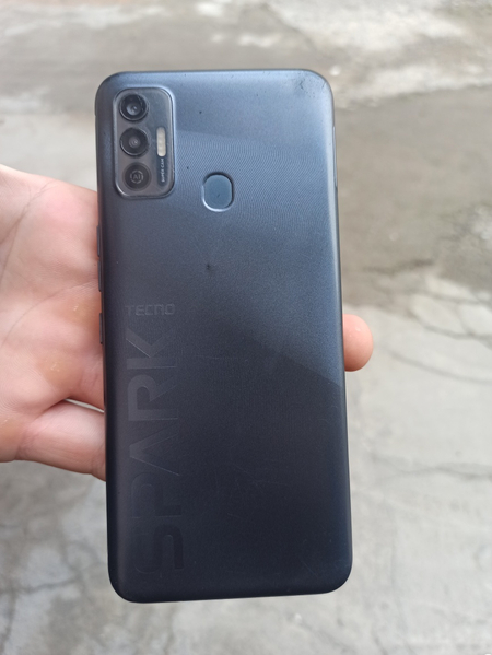 Texno spark 7 telefon