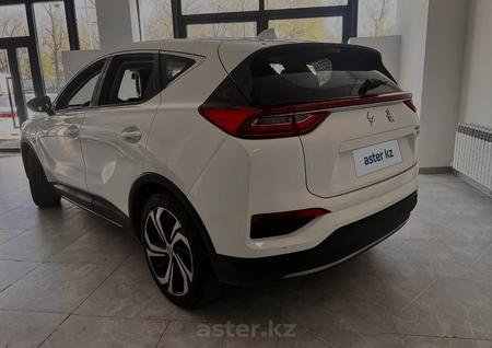 Elektromobil Hongqi e-hs 3