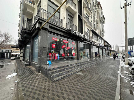 Продаётся Нежилое помещения вдоль дороги  в Алмазаре  Br12