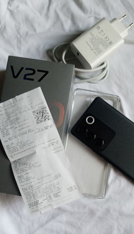 Телефон Vivo  V27