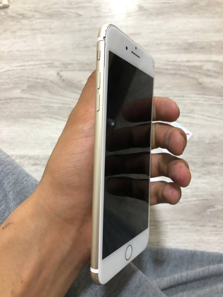 Iphone 7plus holati udar