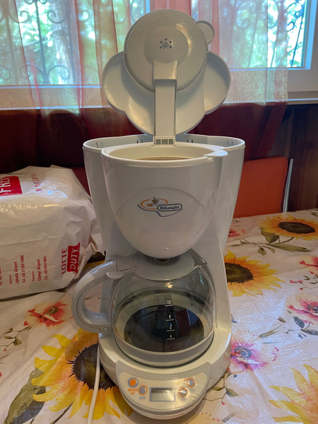 Кофеварка Delonghi