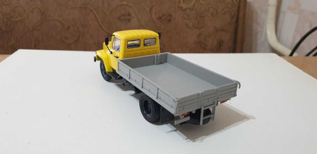Продам ГАЗ-33073 в масштабе 1:43 производитель Автоистория