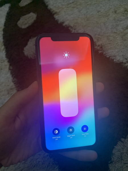 Iphone 11 black.