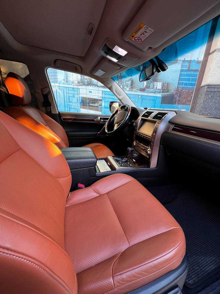 Lexus GX460 / 68000 km / 2019