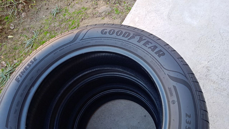 235 60 R18 Shina Good Year. 3 dona