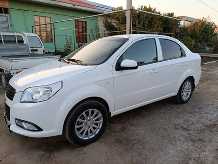 Nexia 3 yili 2019 srochno sotiladi