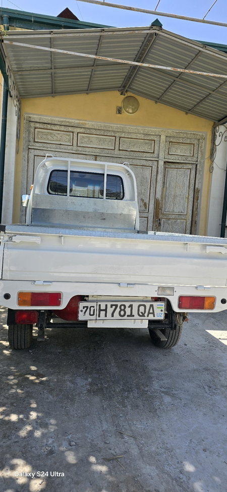 Лабо юк автомашинаси сотилади