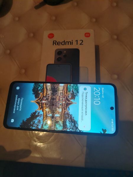 Redmi not 12 8/128 холати зур