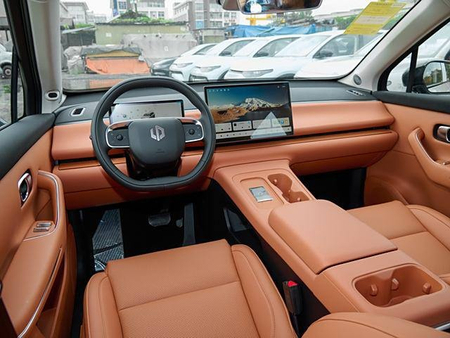 LEAPMOTOR C10 EV comfort edition \\n\\n> Yuqori tezligi : 170 km/h\\n> Ot ku