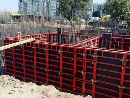 Опалубки, строительные леса и комплектующие для монолитных работ.