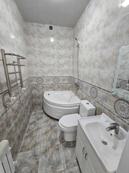 2 xonali 65m² 7-qavat uy sotiladi
