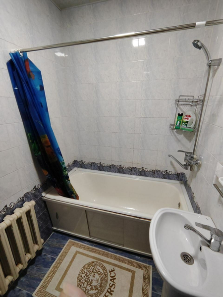 Юнусабад 13 квартал 2/2/4 продаётся квартира