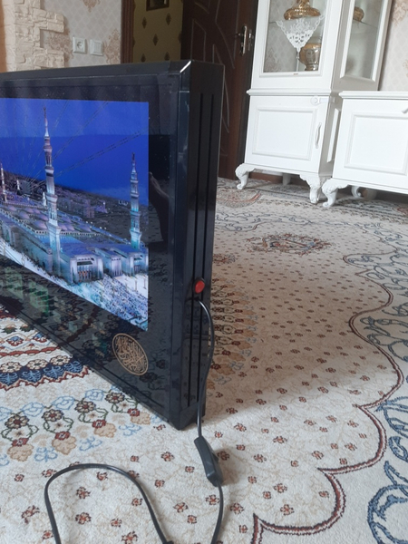 Elektroniy soat sotiladi