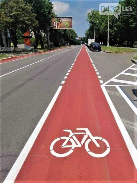 Футбол майдонларини, стадионларни курамиз, тажрибали бригада