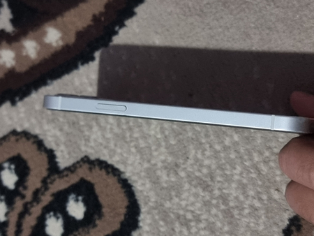 Iphone 12 sotiladi srochno 80%