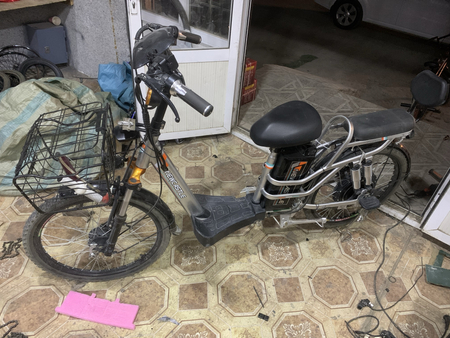 Elektro veloskuter sotiladi