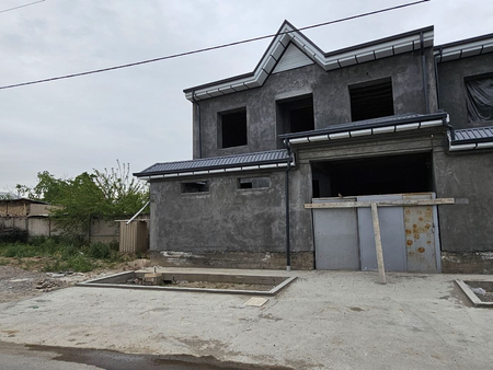 Срочно продается участок на Олмос 1 соток 4 комнатная два дома