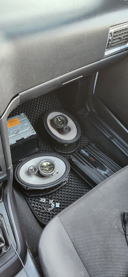 Pioneer mafon kenwood kalonka usilitel