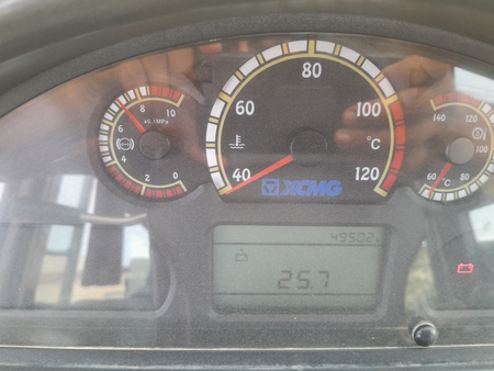 Pogruzchik sotiladi 4.900 soat holati zor
