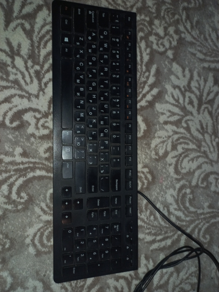 Моноблок и клавиатура Lenovo