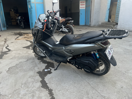 Продам скутер nmax