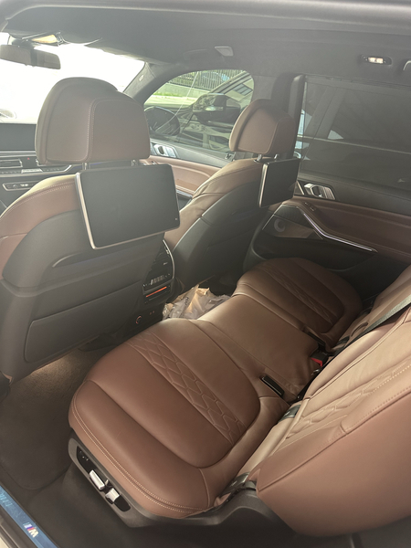 Продаю самую Топовою BMW X7 M. I50. Full option