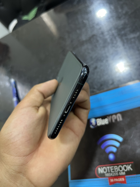 IPhone 11 pro max 64 tali