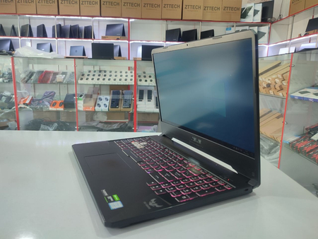 Asus tuf gaming core i7 GTX 1650 lik